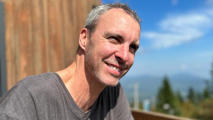 Le « géopoète » Maxime Jolivel remporte le Prix du récit Radio-Canada | OHdio | Radio-Canada