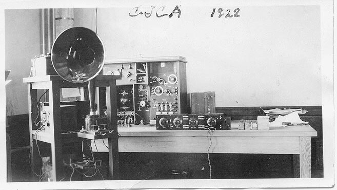 Les débuts de la radio en Alberta | OHdio | Radio-Canada