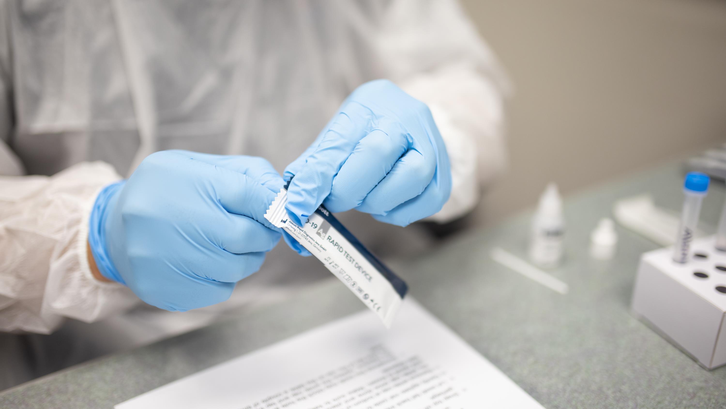 Des tests rapides gratuits bientôt disponibles dans les pharmacies ...