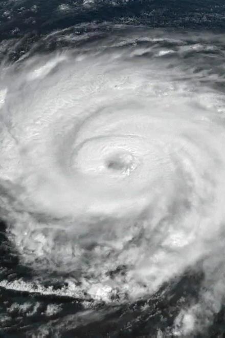 La pluie qui accompagne les ouragans n’est jamais salée | OHdio | Radio ...