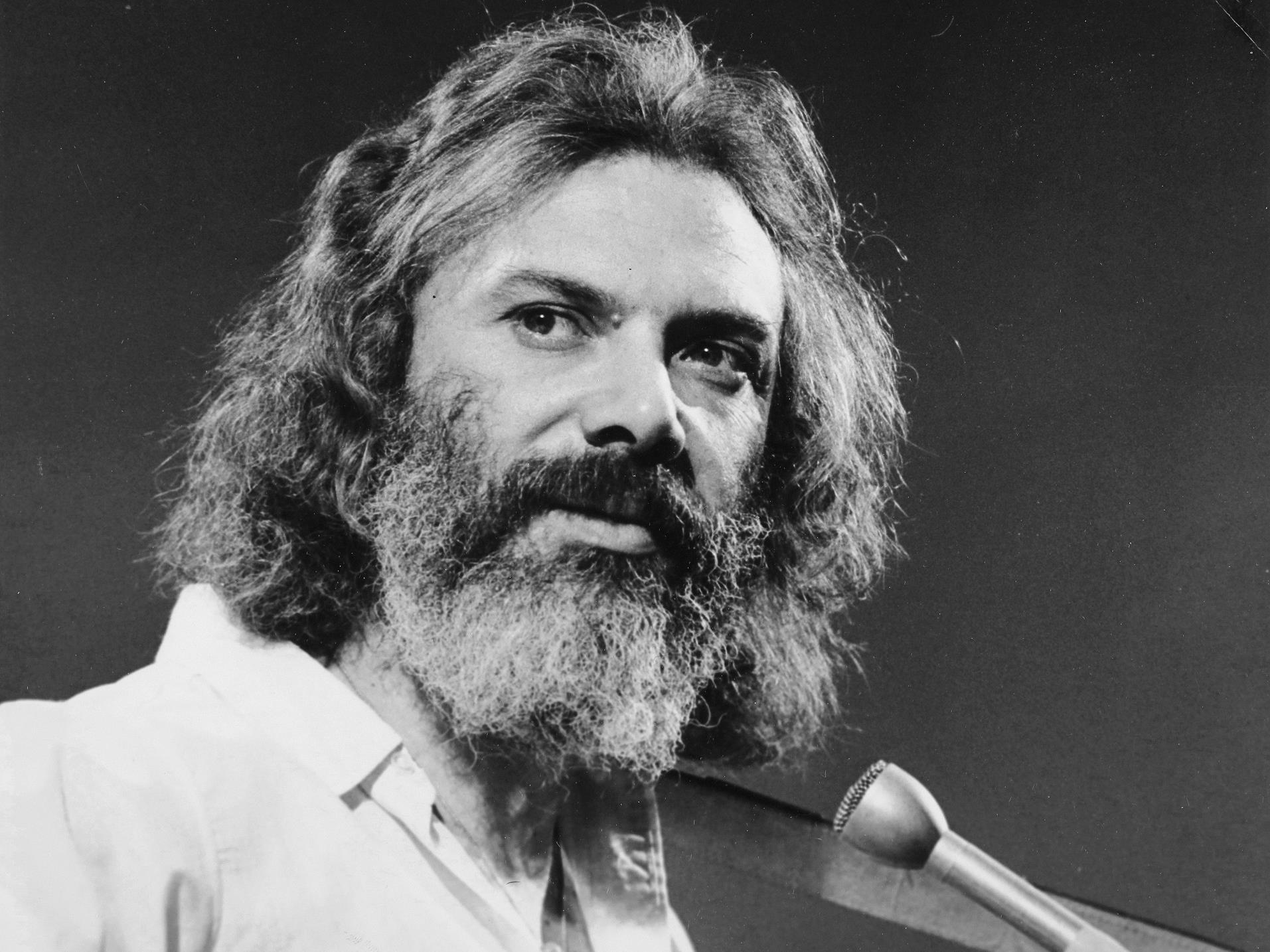 L’éternelle magie de Georges Moustaki, 10 ans après son décès | OHdio ...