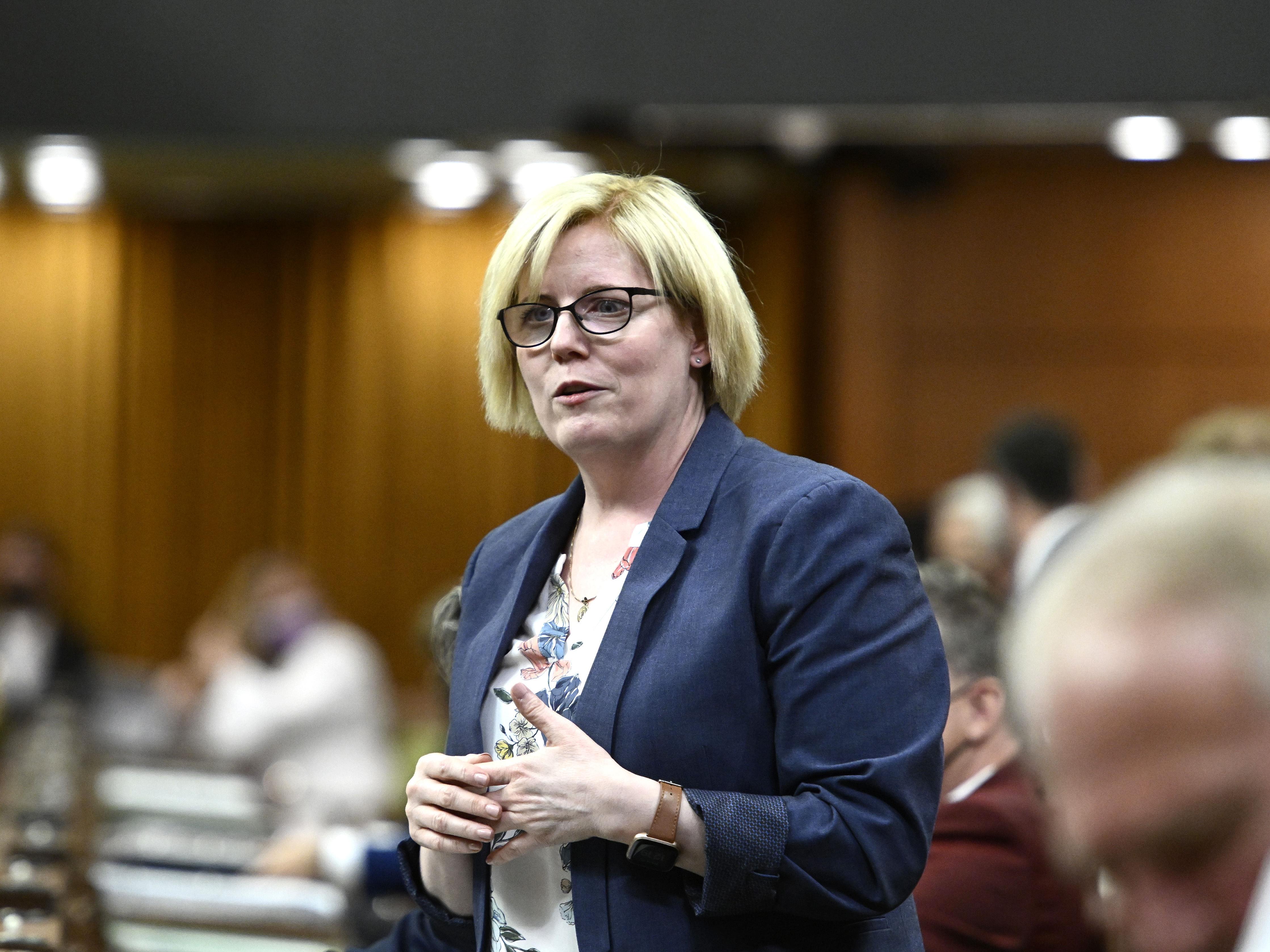 Carla Qualtrough intronisée au Temple de la renommée sportive de la C ...
