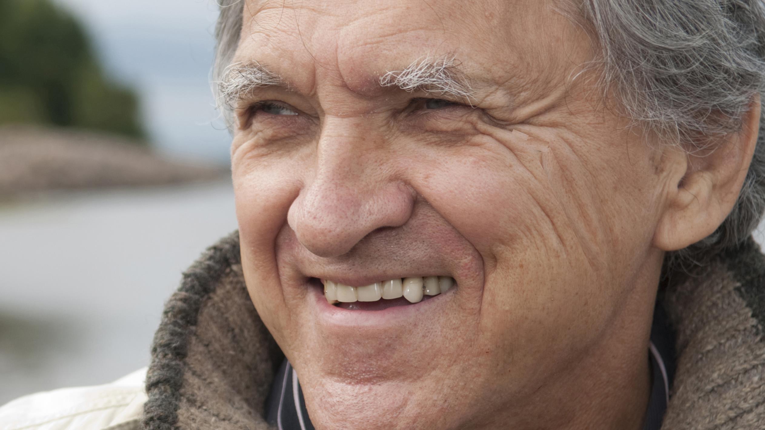 Calixte Duguay reçoit le prix Gilles Vigneault | OHdio | Radio-Canada