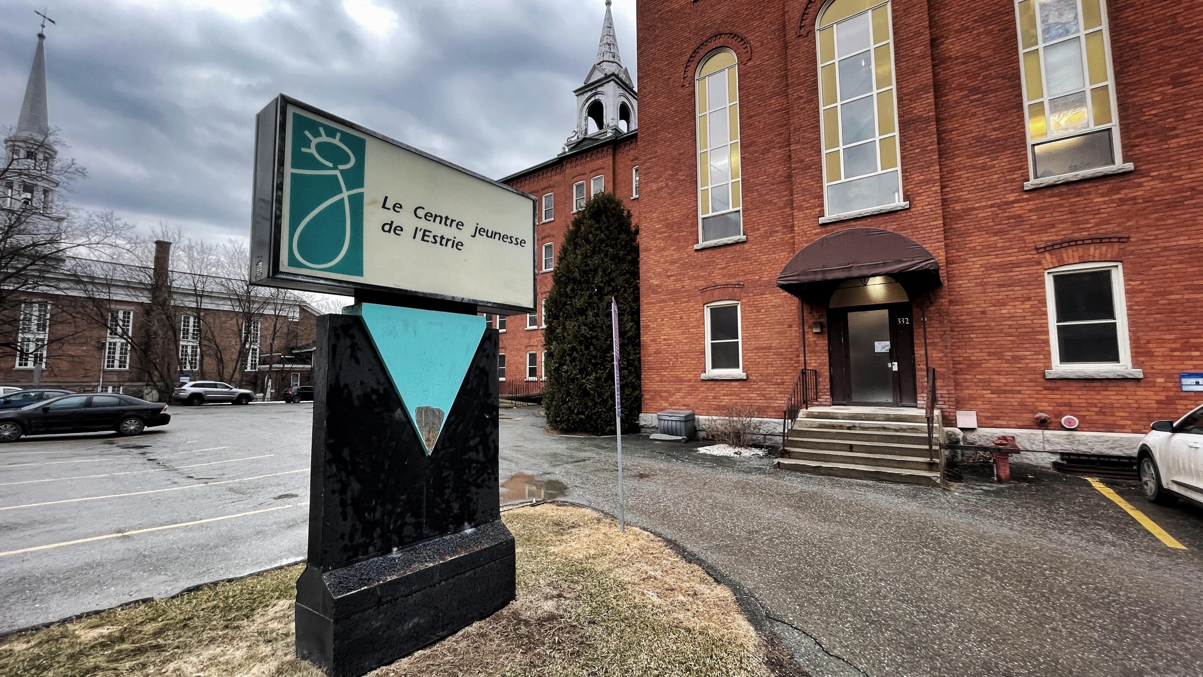 Allongement de la liste d'attente pour une évaluation en Estrie ...