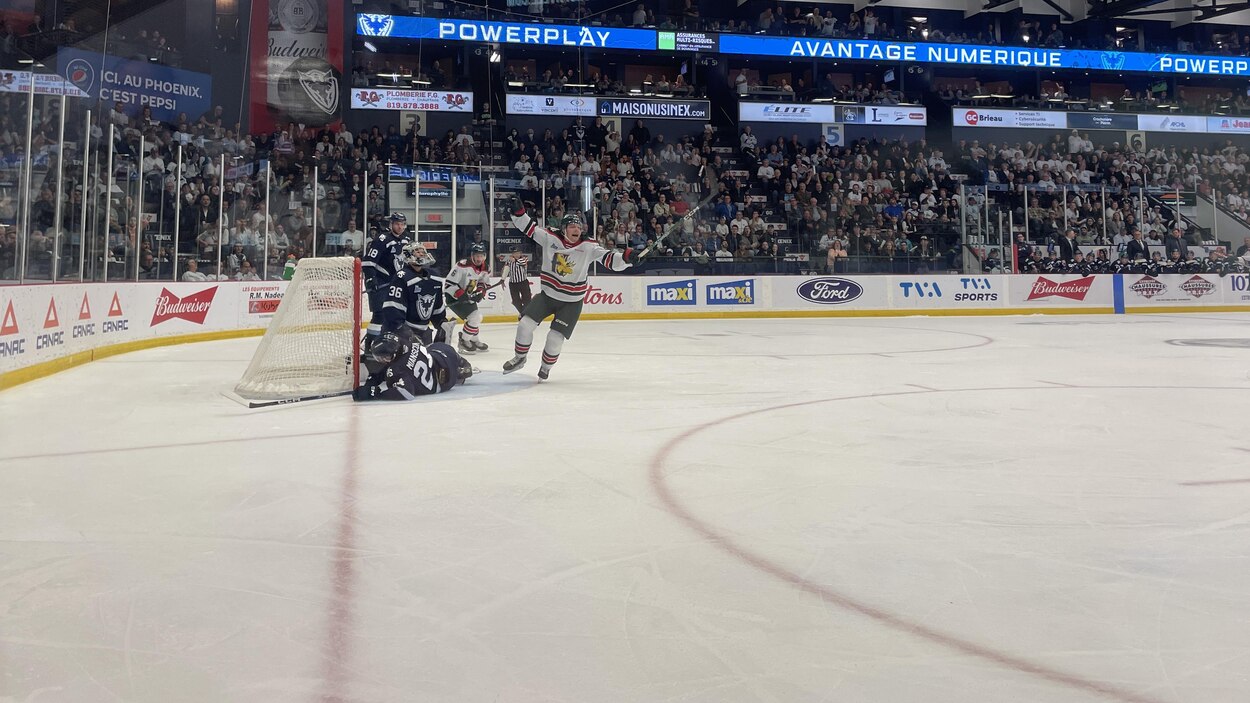 Les Mooseheads gâchent encore la fête au Palais des sports | Radio-Canada