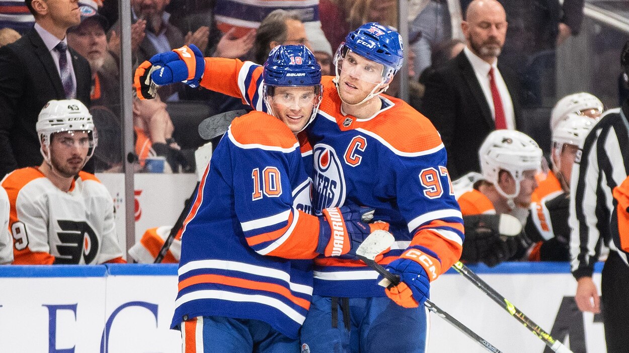 800 points pour Connor McDavid, le défi d'accoucher en région rurale ...