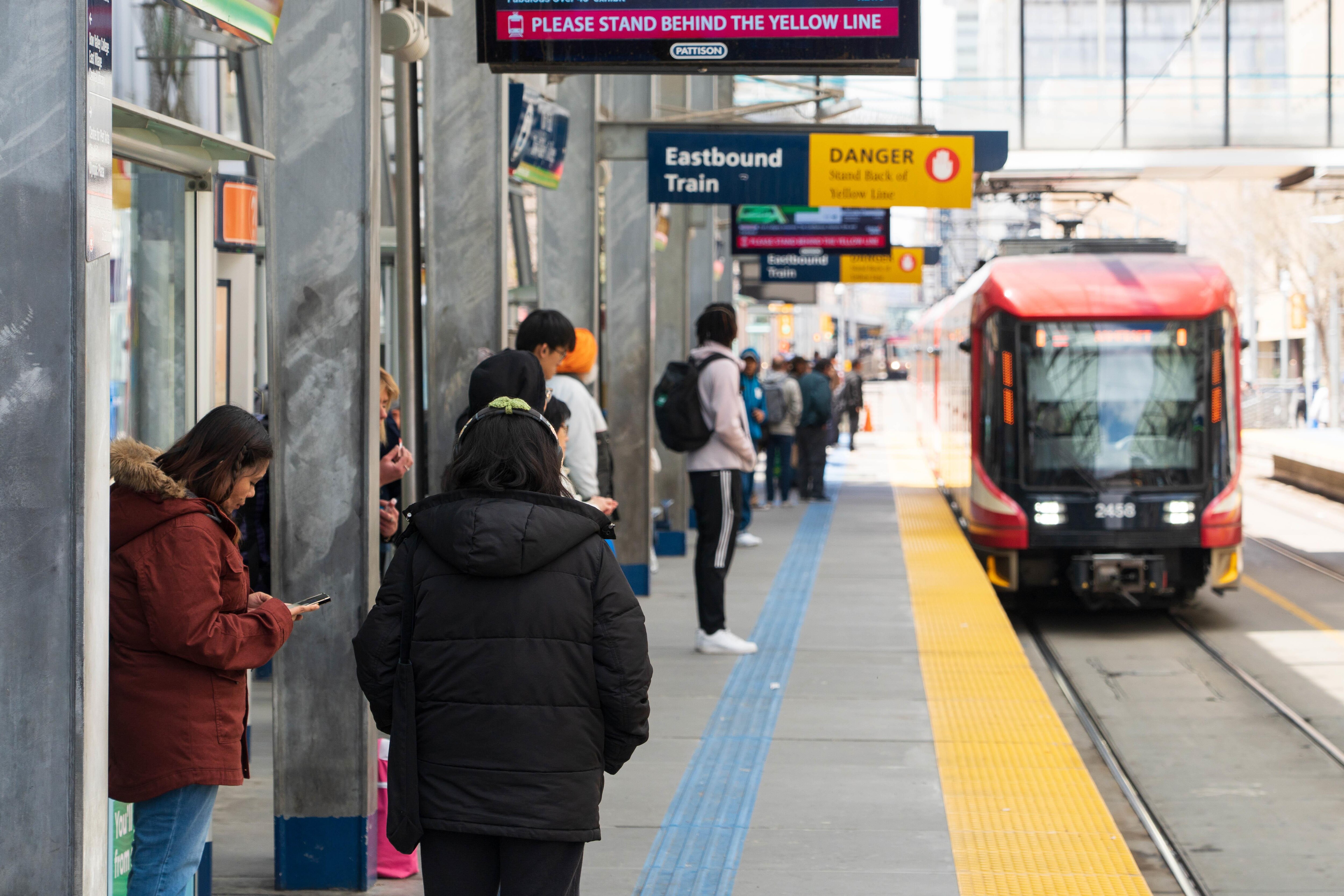 C-Train : nouveau système pour valider les billets | Le téléjournal Alberta