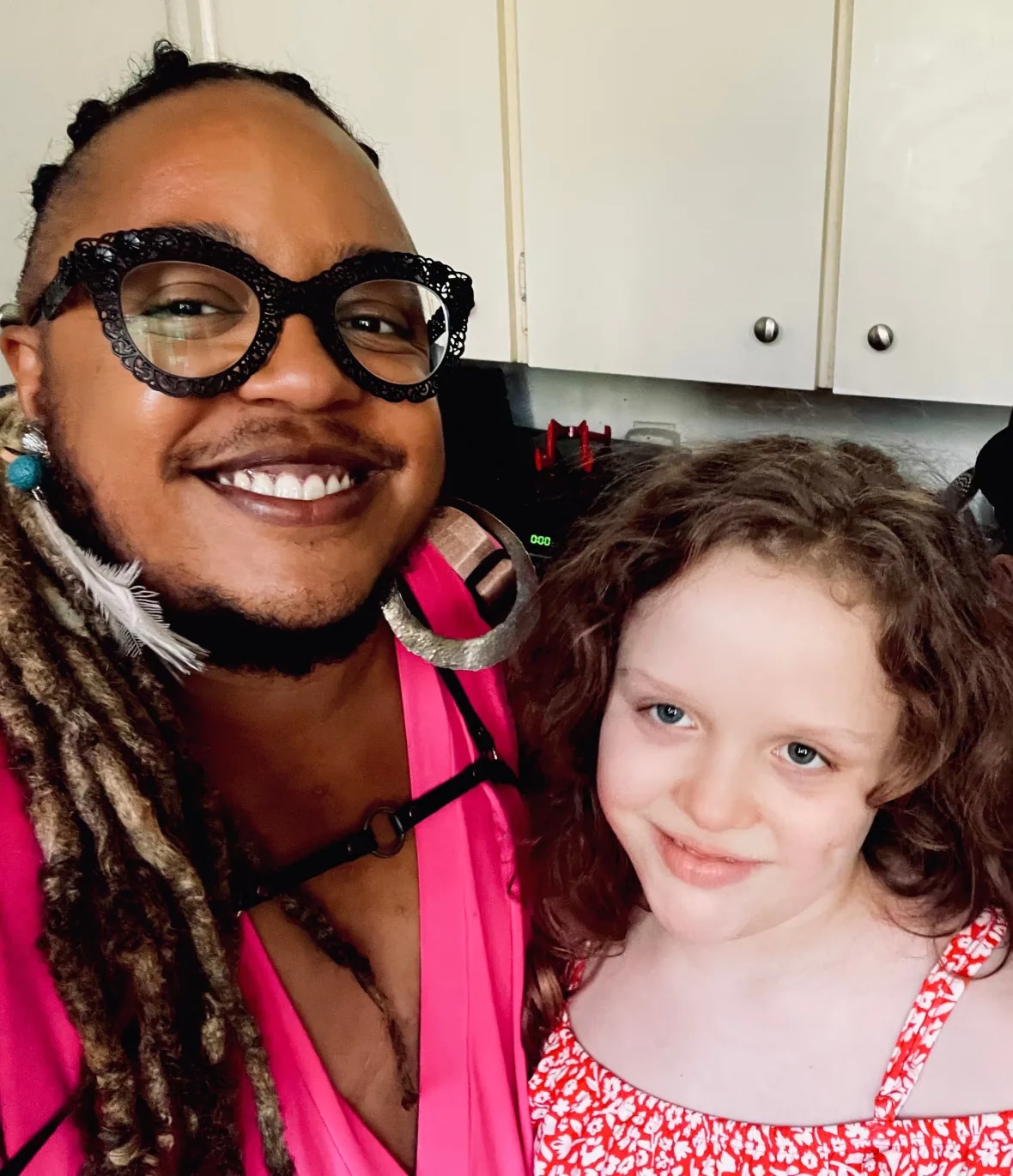 Une illustration d’un fœtus noir ravive le débat sur la diversité en ...