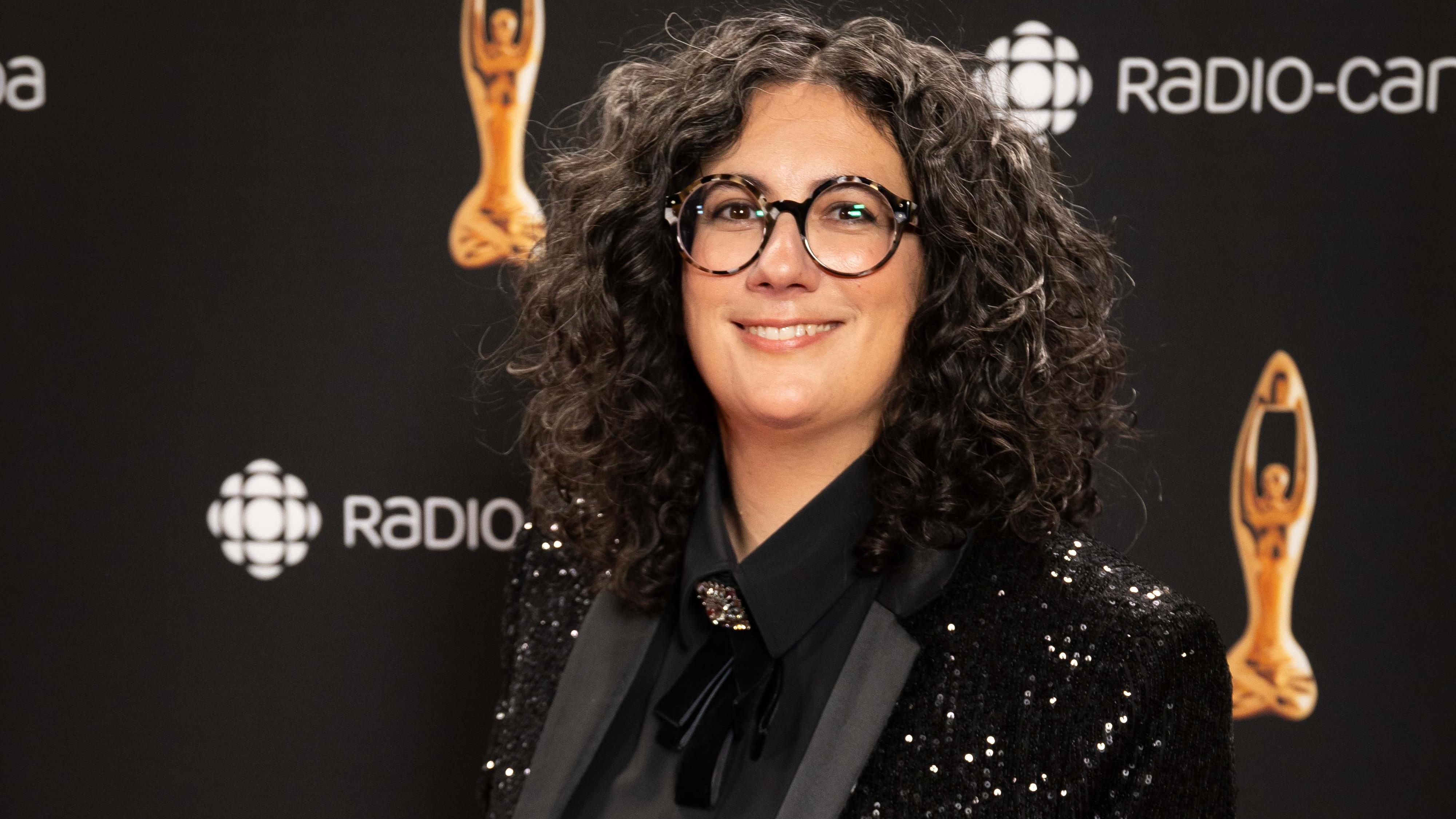 Questions de l’heure : Alexandra Stréliski | OHdio | Radio-Canada