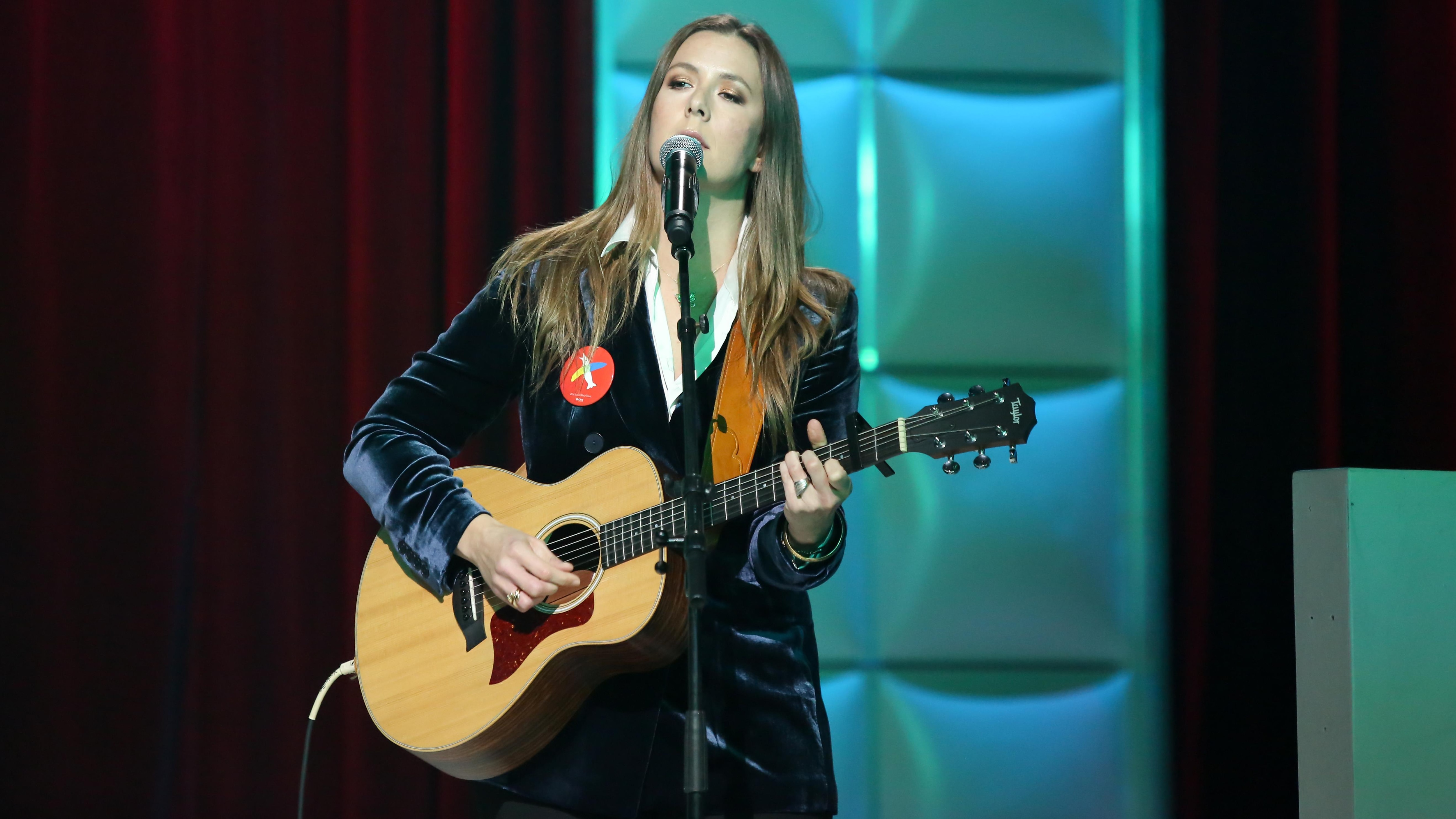 Beyries renoue avec les spectacles extérieurs au Festivoix | OHdio ...