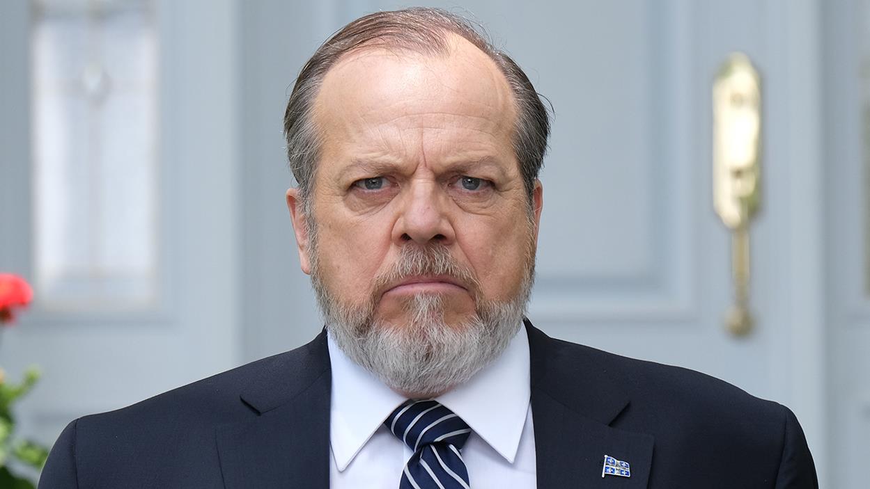 Guy Nadon : président du Québec dans la série La Maison-Bleue | OHdio ...