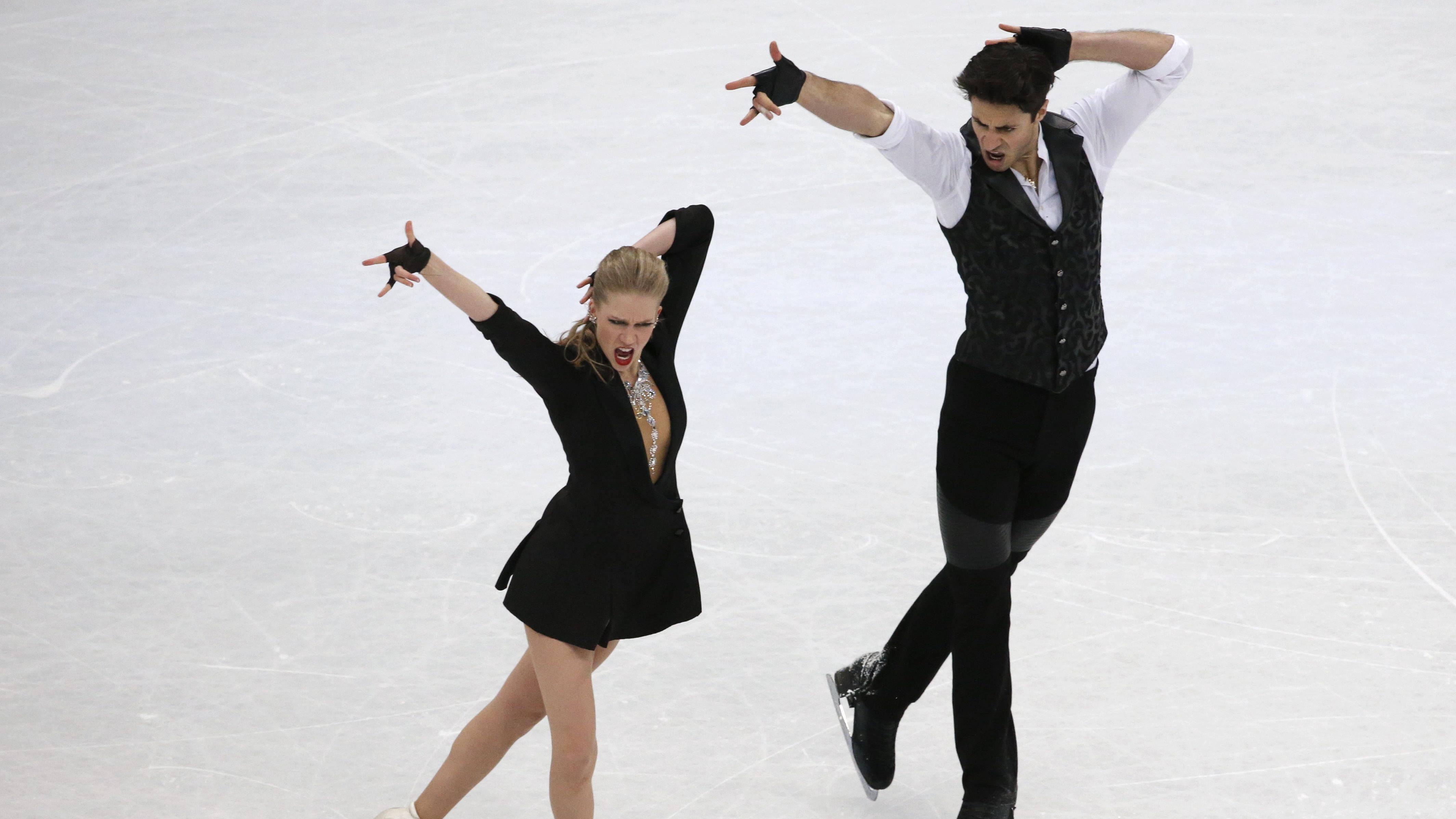 Un excellent programme court pour Kaitlyn Weaver et Andrew Poje | ICI ...