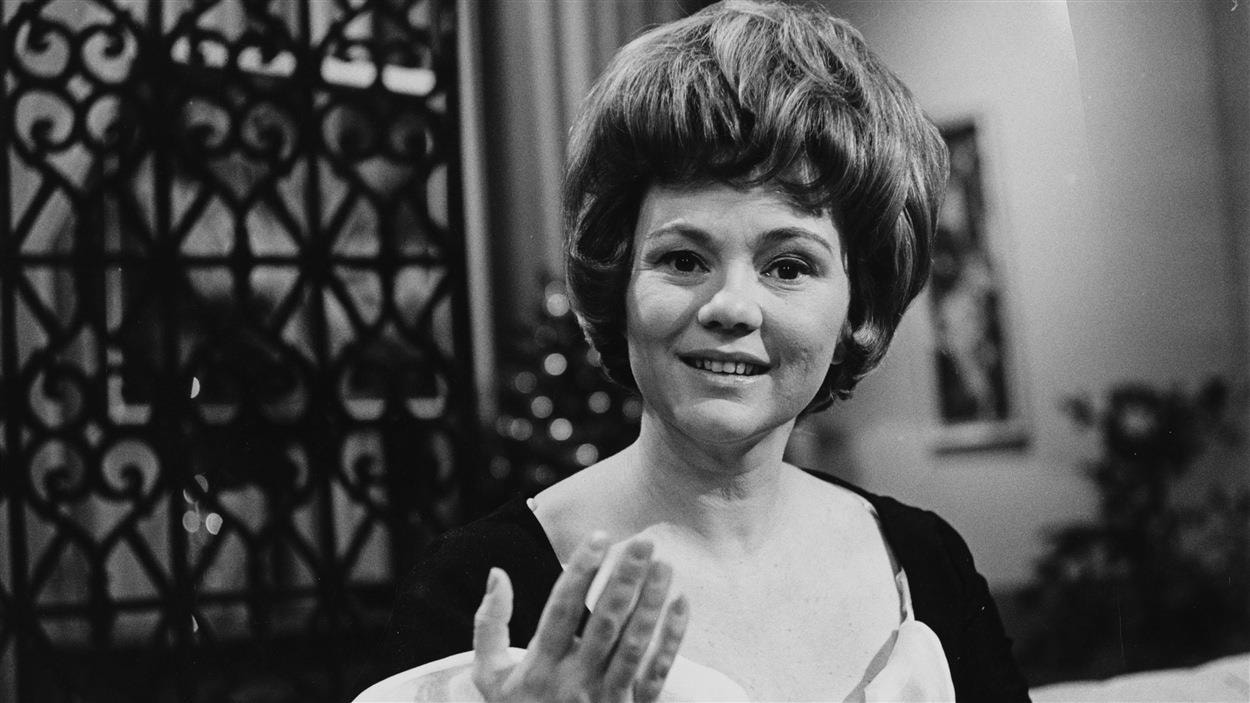 Janette Bertrand a 100 ans... Bonne fête! | ICI.Radio-Canada.ca