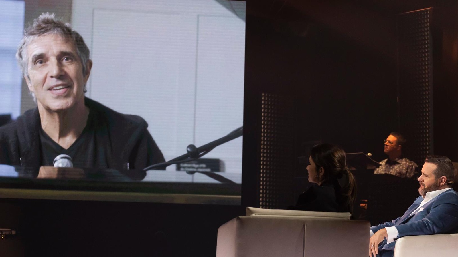 Antoine Bertrand a vécu un samedi soir rempli d’amour à En direct de l’univers | ICI.Radio-Canada.ca