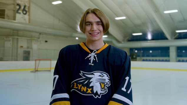 Video | Premier trio | Épisode | Raphaël vs. Justin | ICI Radio-Canada ...