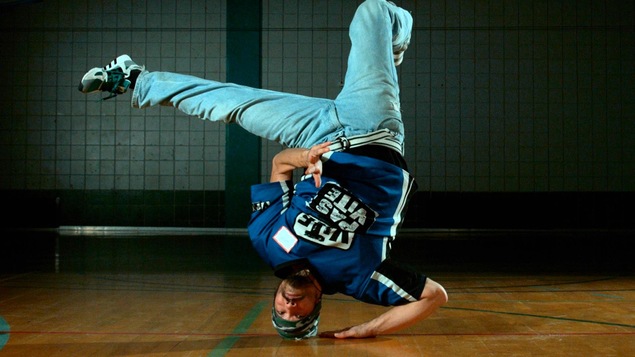Video | Vite pas vite | Épisode | L’école de breakdance | ICI Radio ...