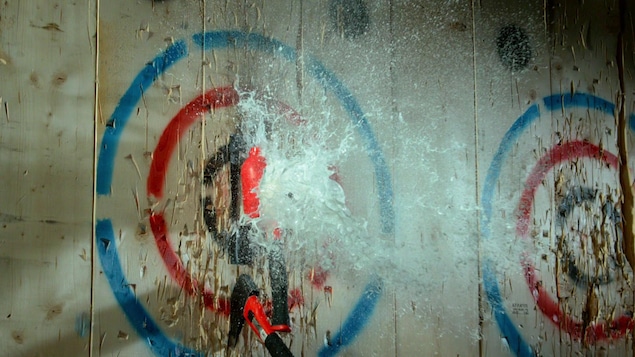 Video | Vite pas vite | Épisode | Lancers de hache à la VPV | ICI Radio ...