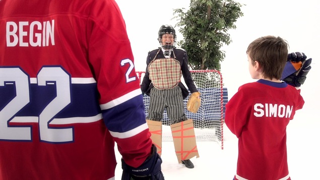 Video | Monsieur Craquepoutte | Épisode | Hockey de ruelle avec Steve ...