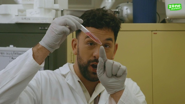 Video | Curium | Épisode | Bande-annonce | ICI Radio-Canada.ca Jeunesse